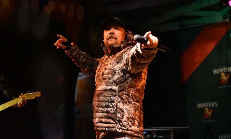 IN PHOTOS: Appel wows audience with Blue Moon performance | Lowvelder