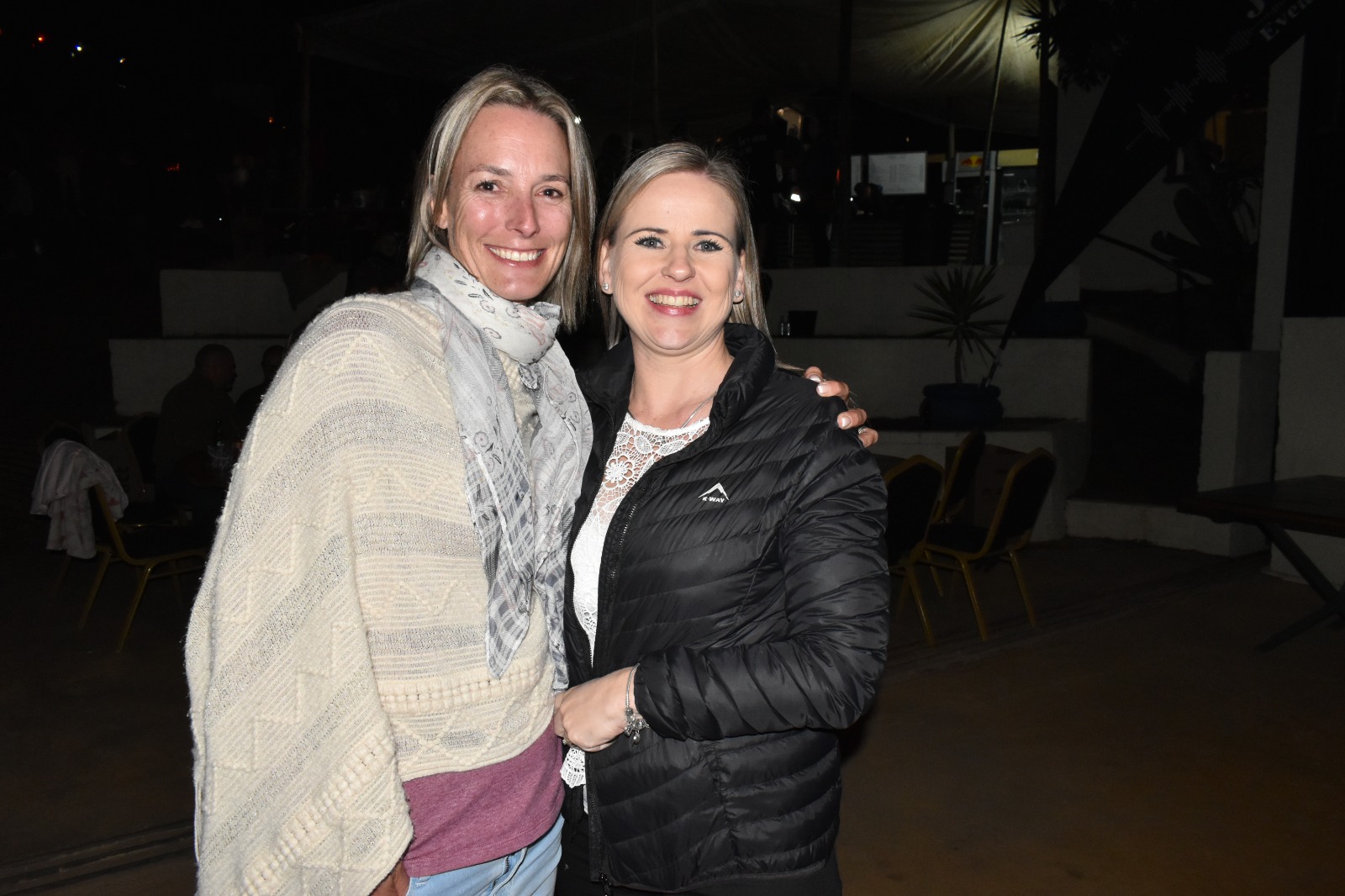 IN PHOTOS: Appel wows audience with Blue Moon performance | Lowvelder