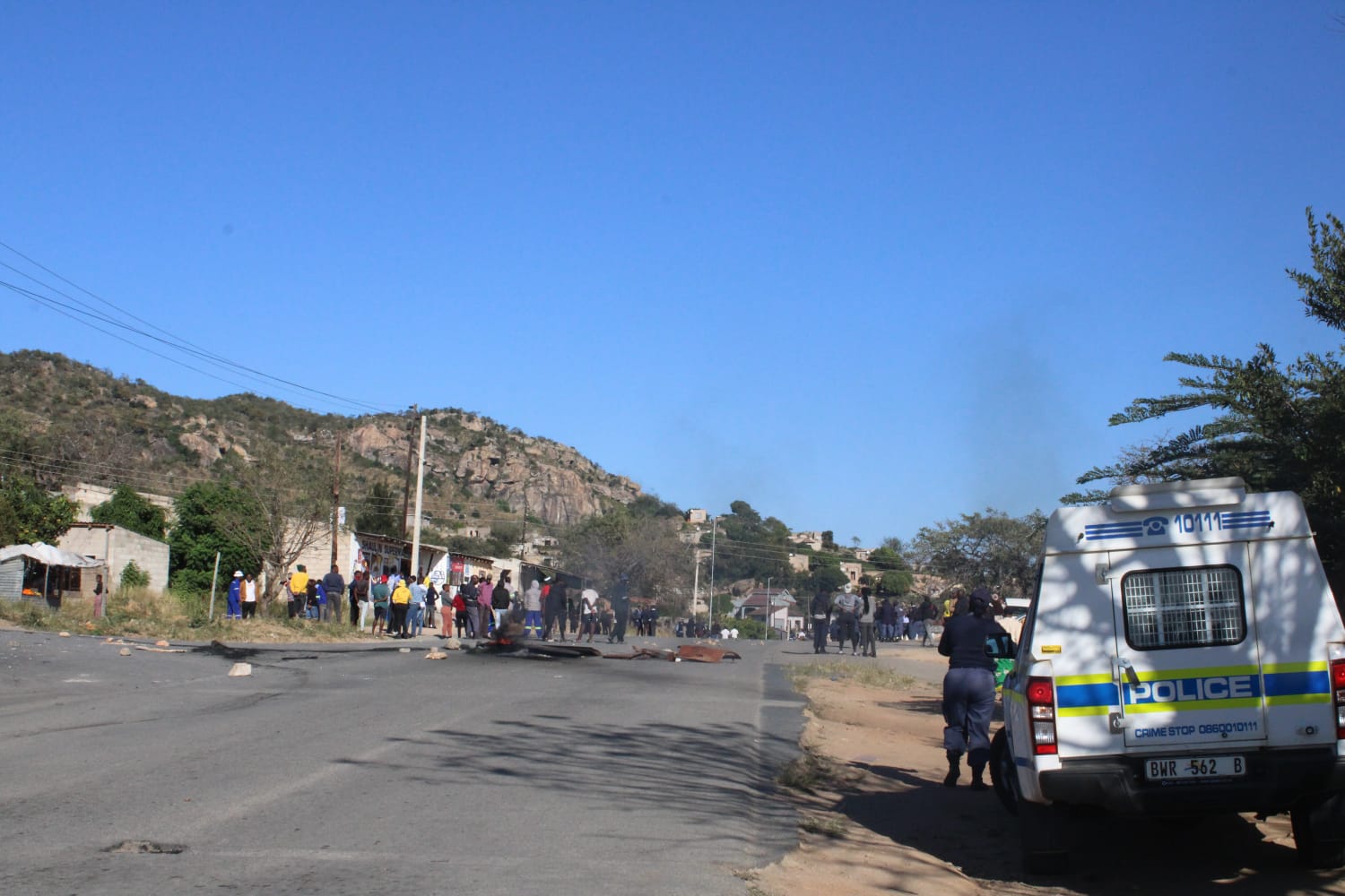 Mpumalanga SAPS asks Pienaar community to end protest | Lowvelder