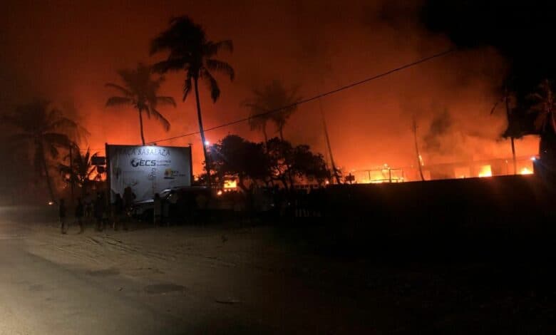 Iconic Praza Barbalaza in Tofo destroyed by fire | Lowvelder