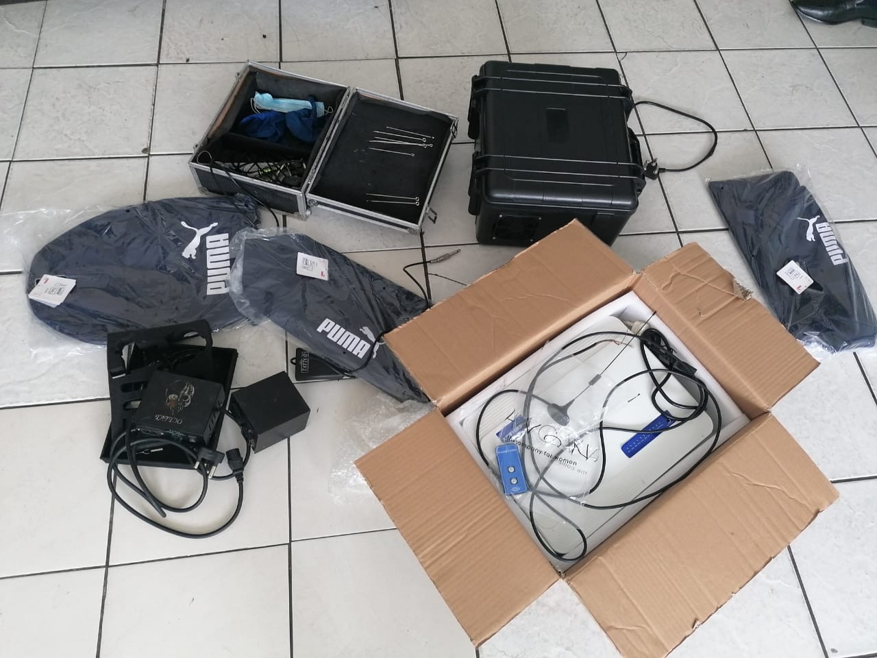 Umbilo SAPS nabs alleged car jammers, suspects accused of bribery ...