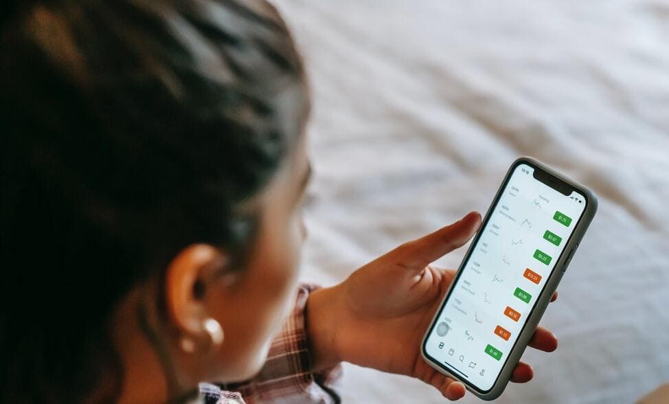 Should you trade through your Smartphone? | Berea Mail