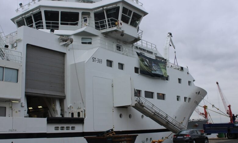 Students enjoy 'floating laboratory' experience at Durban Harbour ...