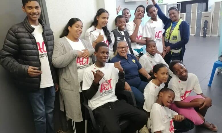 Durban Central SAPS adds stroke of colour in victim room | Berea Mail