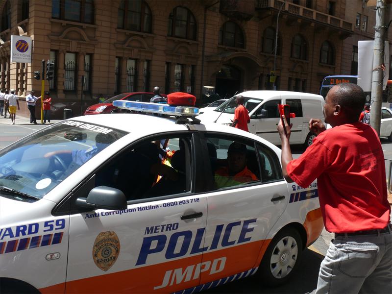 Metro police stage sit-in after vehicle restrictions | Alex News