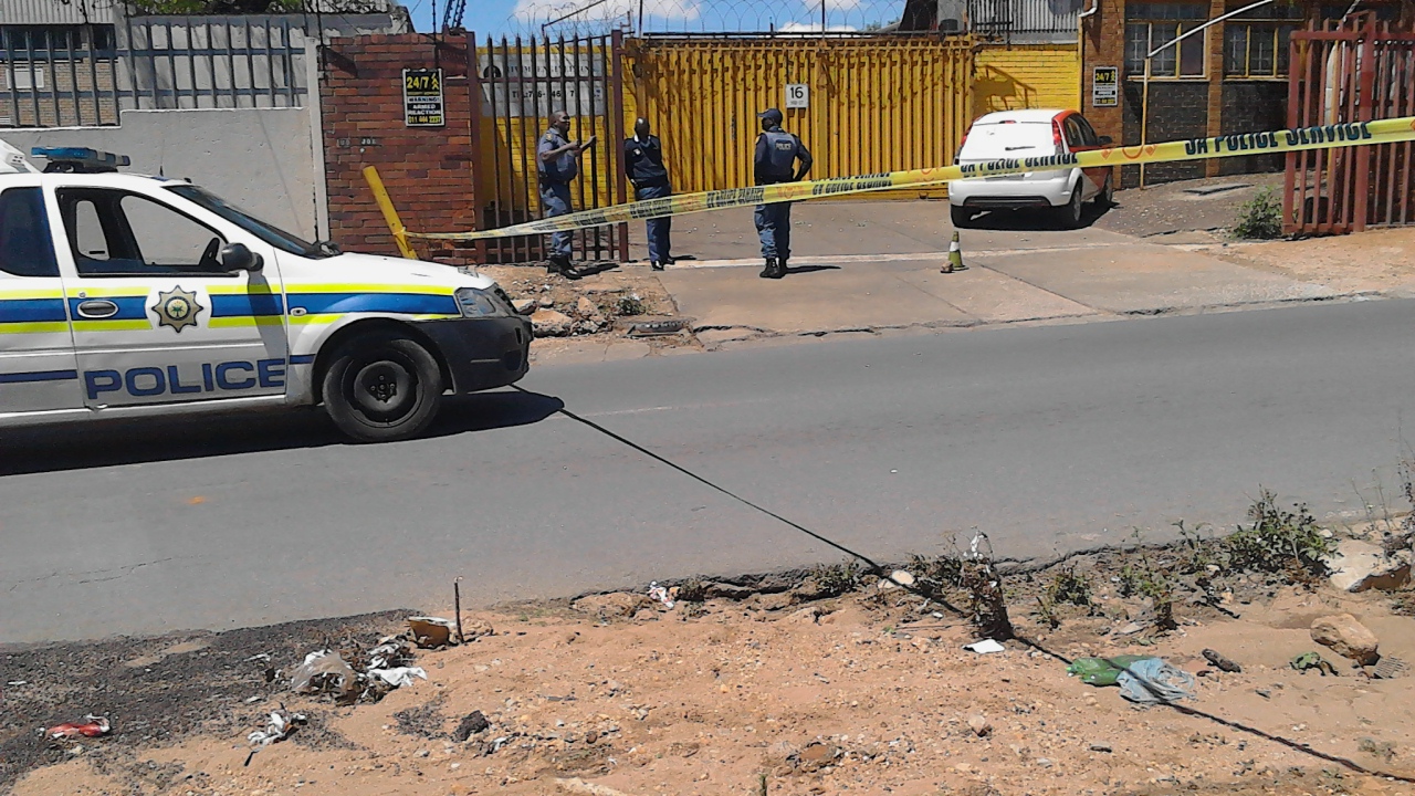 JUST IN: Three men on the run after attempted hijacking in Wynberg ...