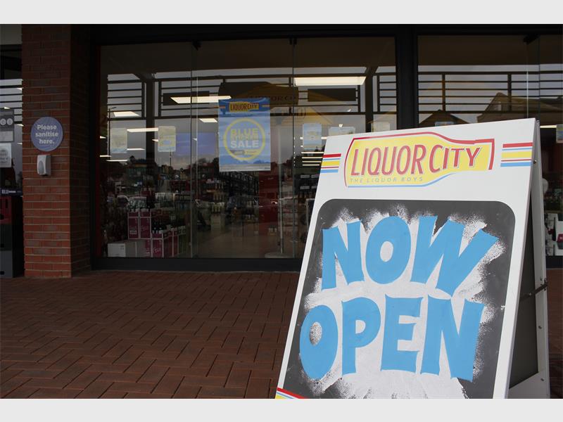 Joburg North residents flock to bottle stores amid closure concerns ...
