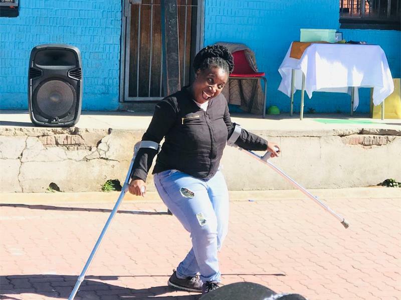 Therapist Yama 2k engages with the Alex youth through 'Street Youth ...