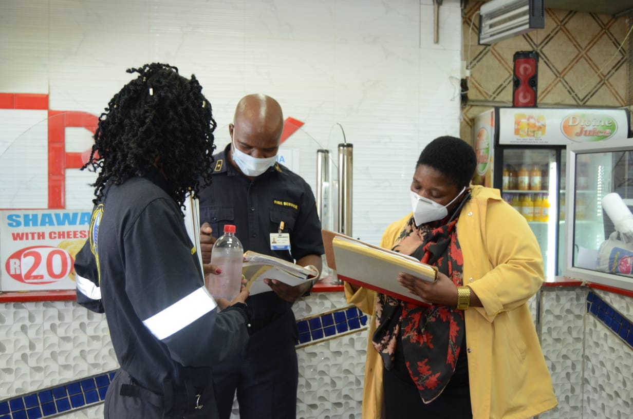 Inspectors shut down non-compliant food outlets in Pinetown | Highway Mail