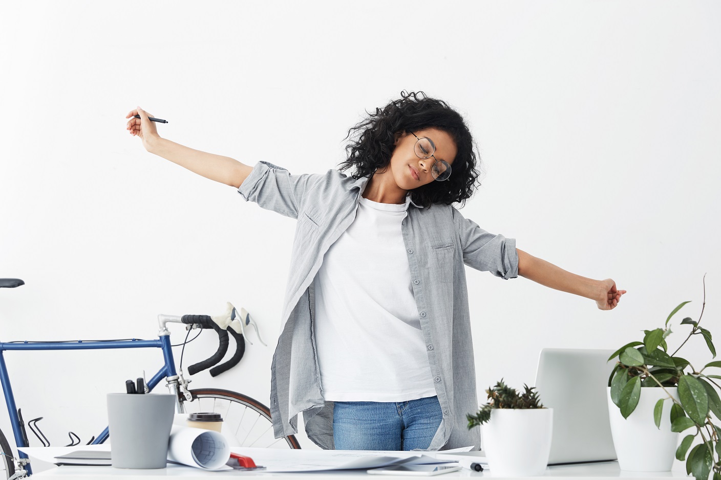 Sitting all day? Exercises you can do at your desk | Highway Mail