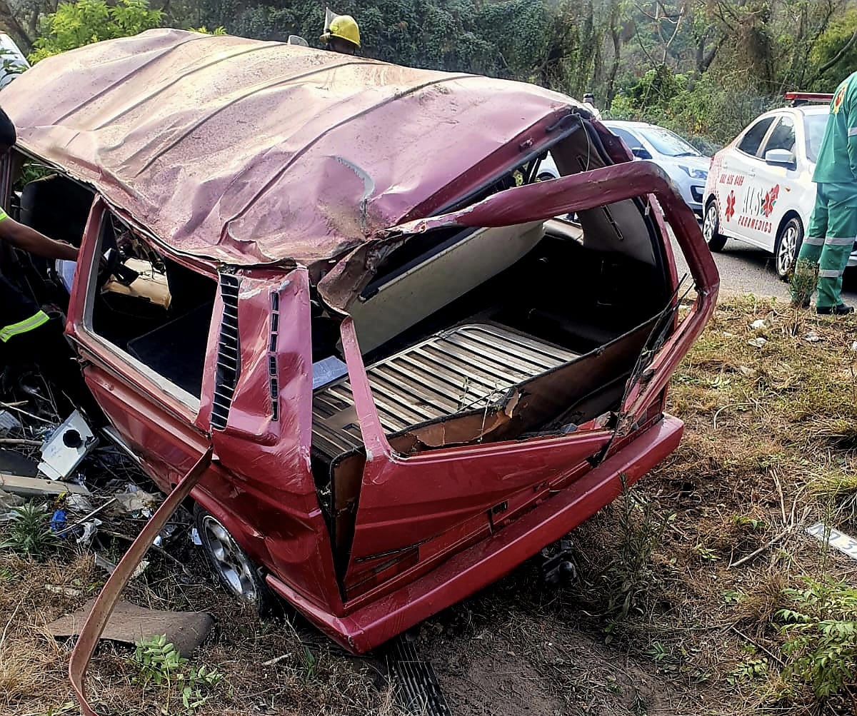 Several learners injured as taxi rolls on M19 | Highway Mail