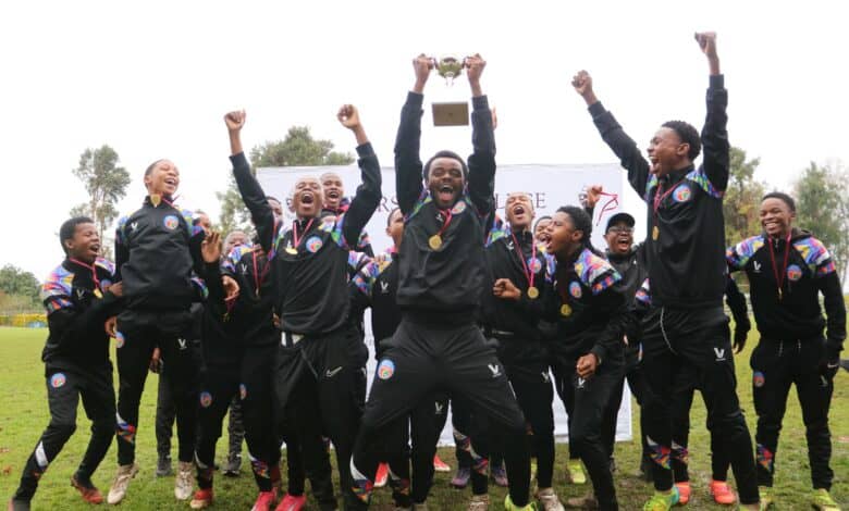 Soccer tournament draws 600 players | Highway Mail