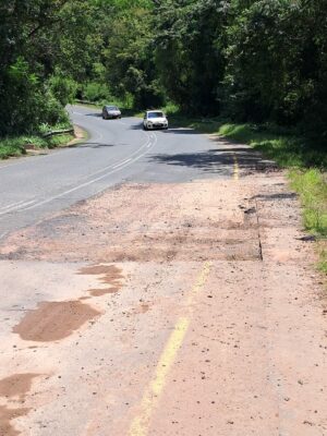Pothole patching on Inanda Road gets underway | Highway Mail
