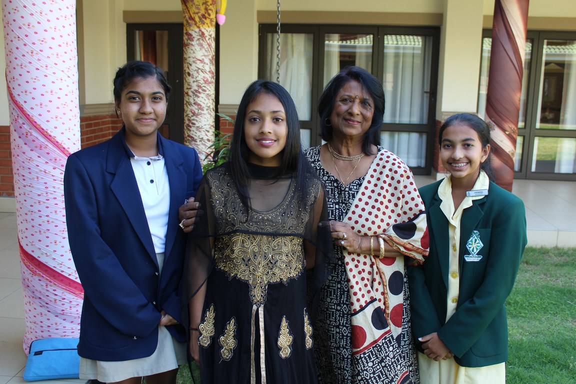 Local residents promote Hindi | Northglen News