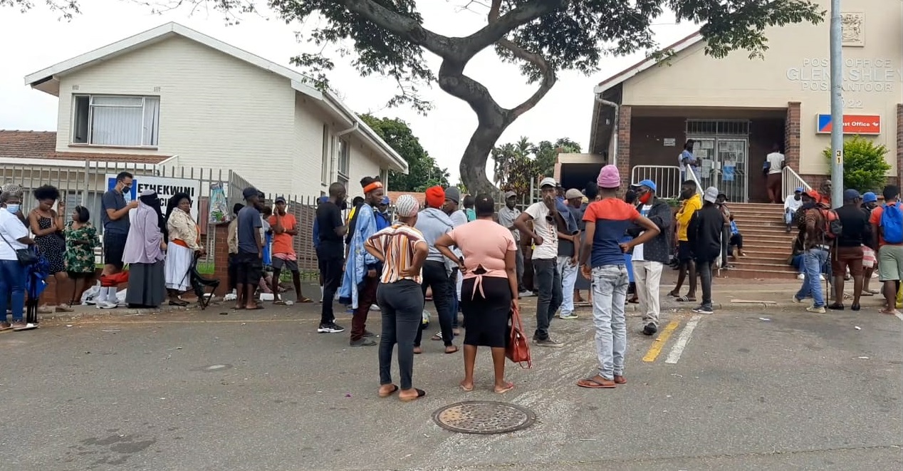 Sassa beneficiaries flock to Durban North ahead of Christmas ...