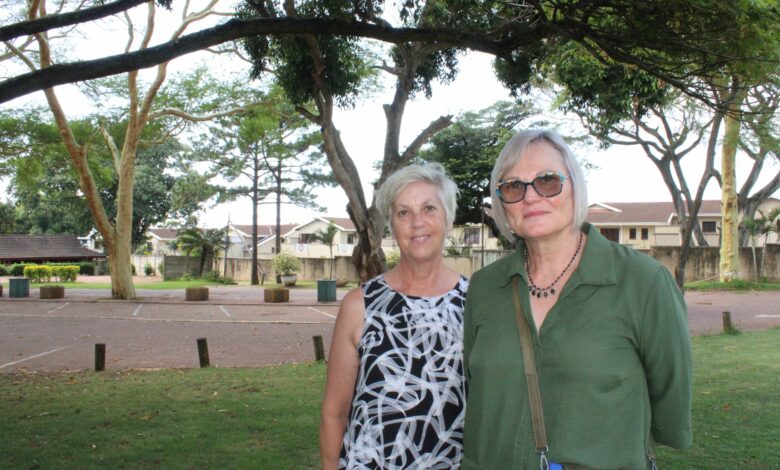 WATCH: Locals tour Durban North on Ricksha Bus | Northglen News