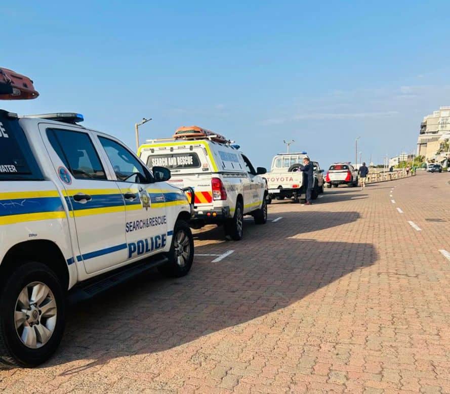Rescue efforts continue for missing swimmer in uMdloti | Northglen News