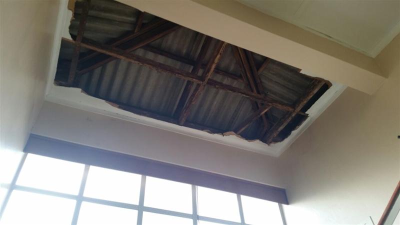 Hospital ceiling collapses in maternity ward | South Coast Herald