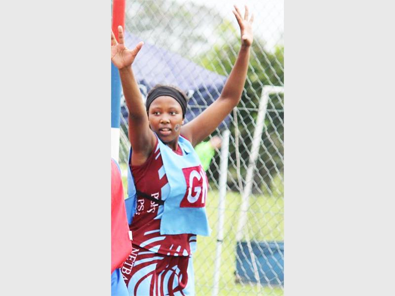 Sheppie High dons tekkies for charity | South Coast Herald
