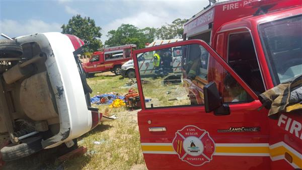 NEWSFLASH: Three killed in Izotsha crash | South Coast Herald