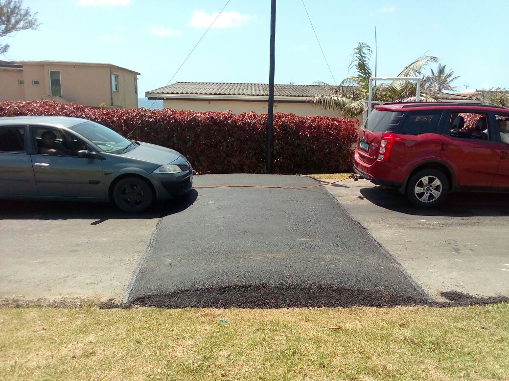 Unmarked speed bumps in Park Rynie cause mayhem | South Coast Herald