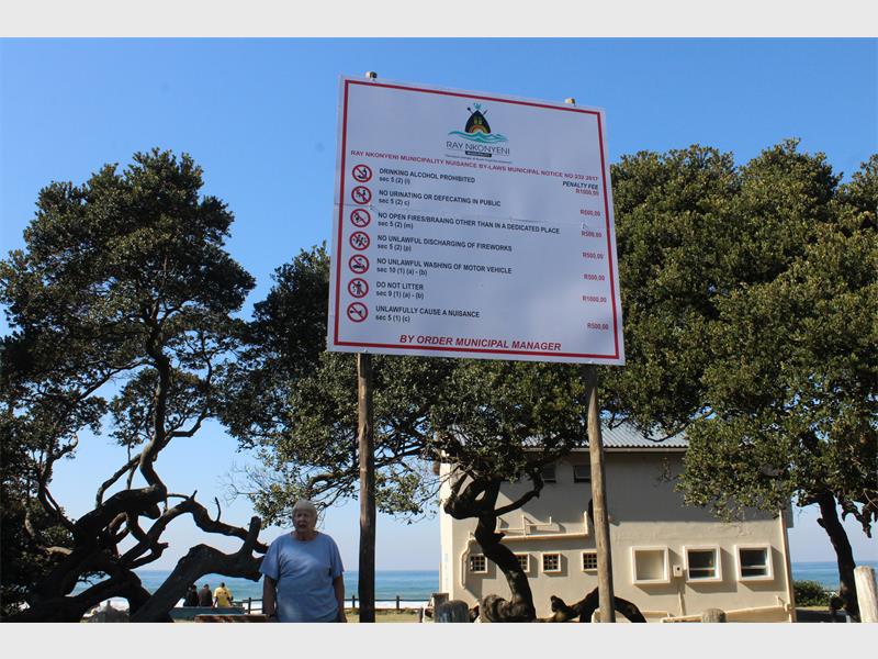 Giant Southport sign is an eyesore | South Coast Herald