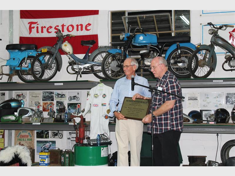 Honour for F1 Ferrari designer Rory Byrne | South Coast Herald