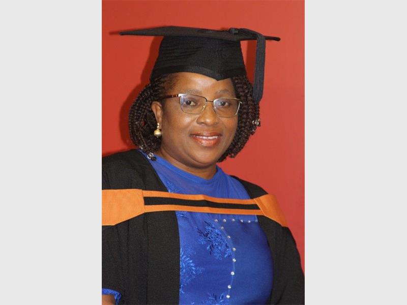 Acting Ugu mayor earns her BA degree | South Coast Herald