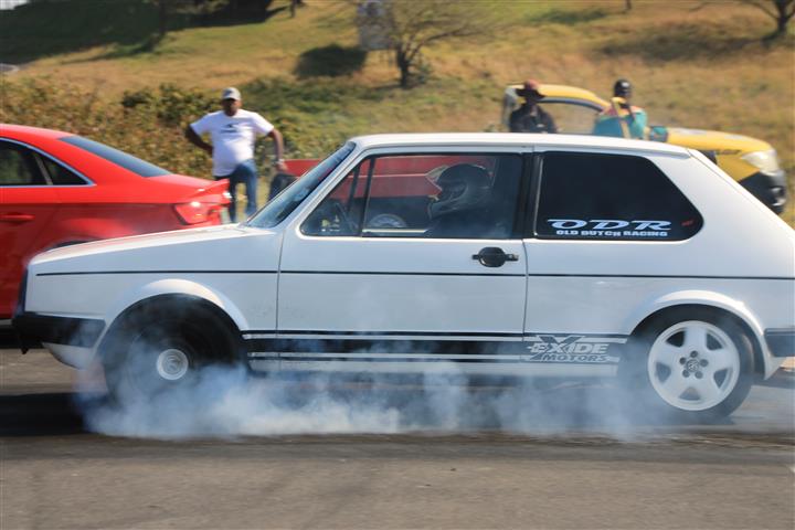 PICS: 'Call out' throws down the gauntlet at Dezzi South Coast Raceway ...
