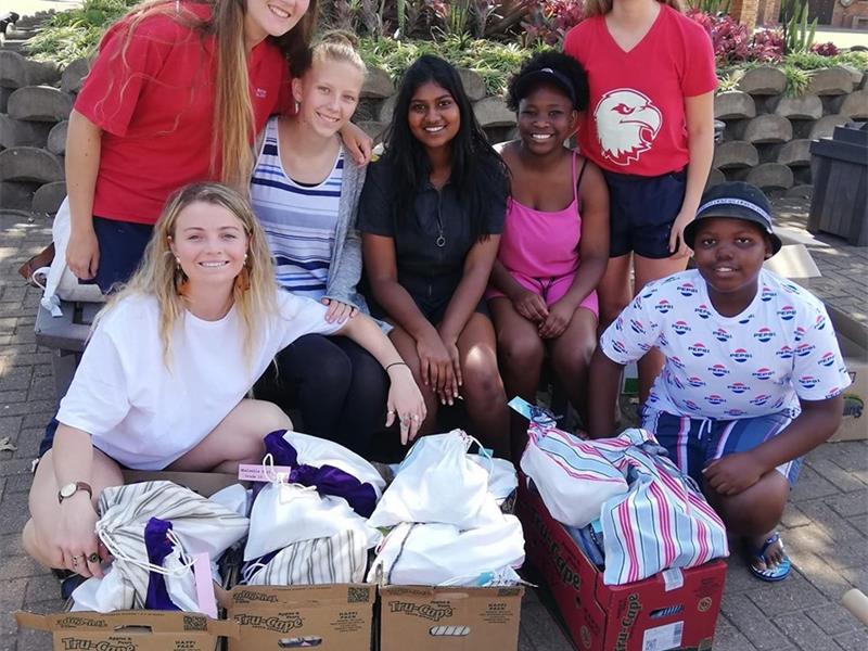 Curro Creston spreads the cheer | South Coast Herald