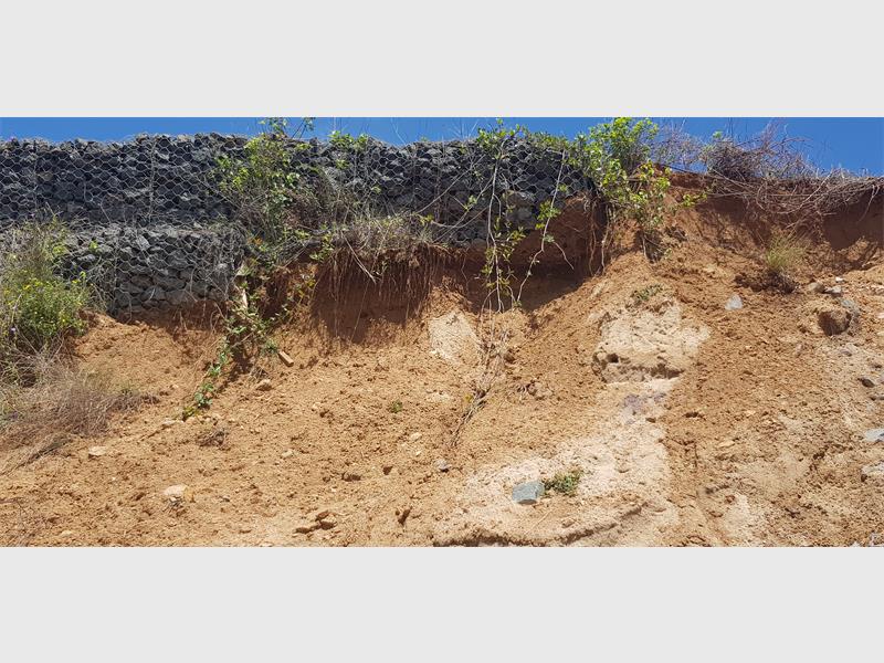 Spend now, save later on R102 road repair | South Coast Herald