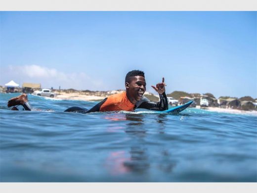 Simo to star in surf film | South Coast Herald