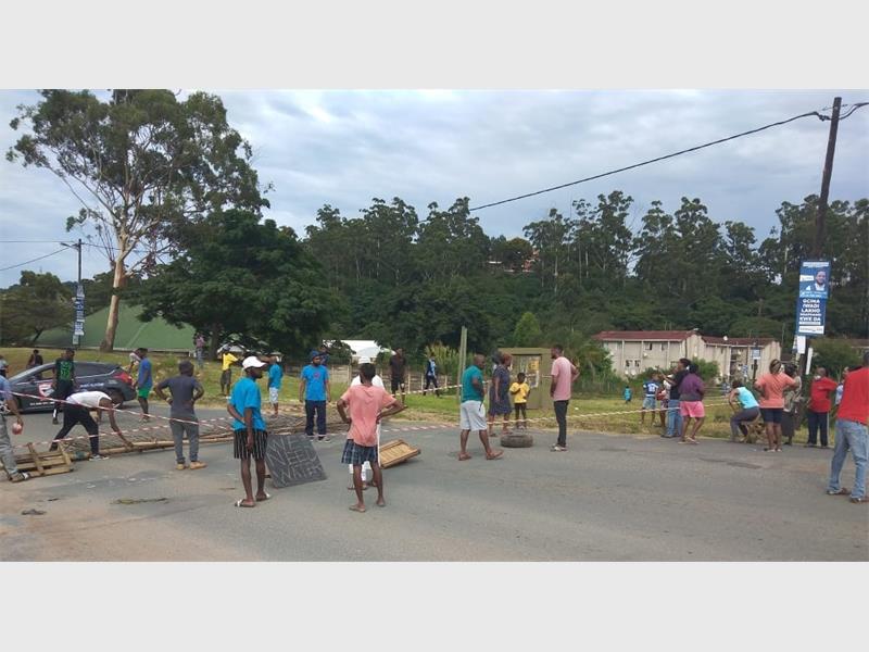 Umzinto water crisis: Protesters take action | South Coast Herald