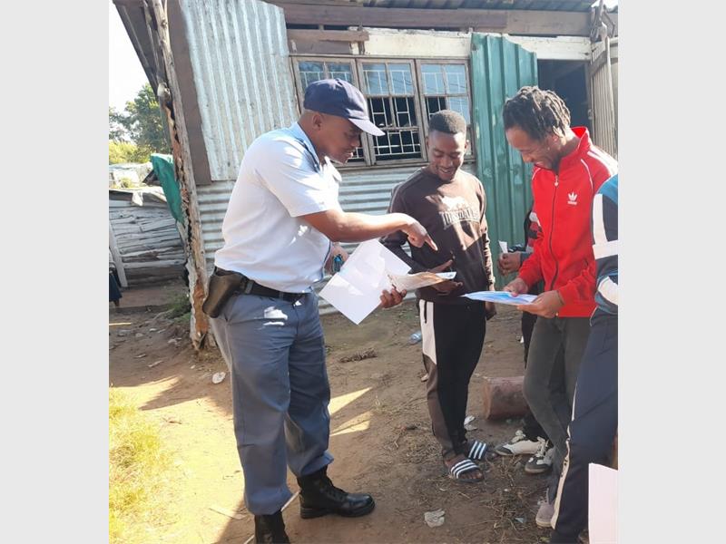 Cops visit Masinenge to educate residents | South Coast Herald