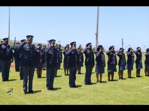 Long-serving police officers honoured | South Coast Herald