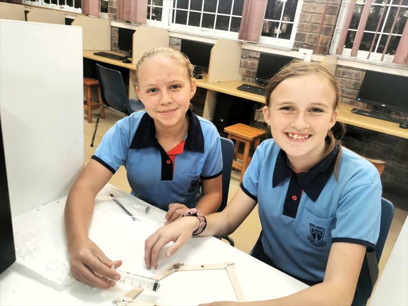 Hidrouliese avonture en sport-triomfe by Suid-Natal Primêr | South ...