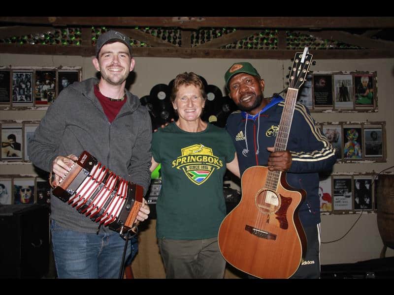 Music duo kicks off Heather Clark's fundraiser | South Coast Herald