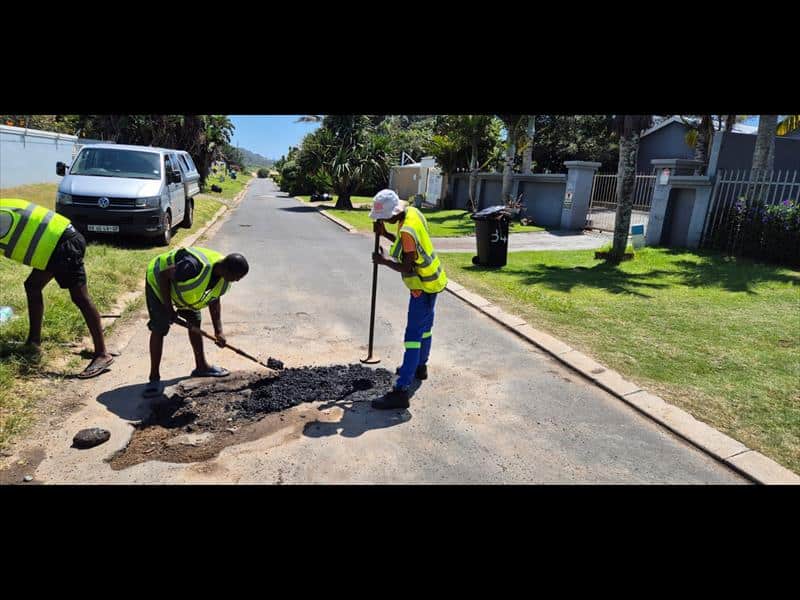 Newcomers strive to keep Pennington clean | South Coast Herald