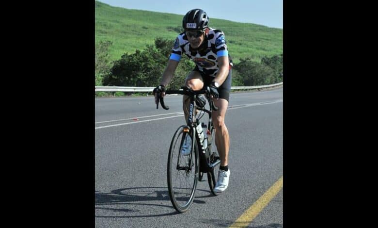 Close shave for cyclist | South Coast Herald