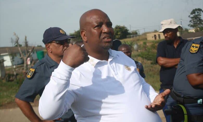 Gatvol Oshabeni residents block main road | South Coast Herald