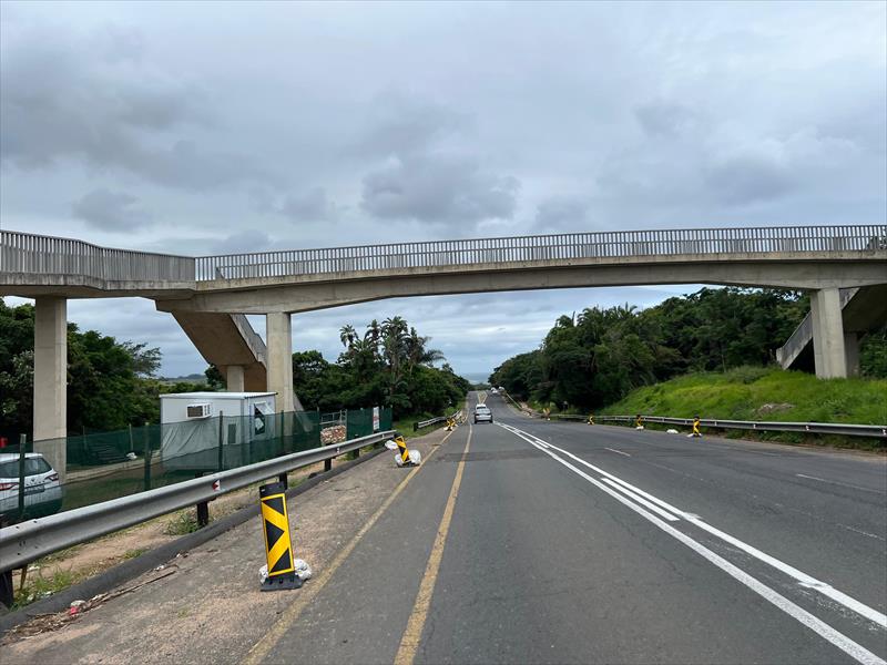 Infamous Scottburgh pedestrian bridge almost complete | South Coast Herald
