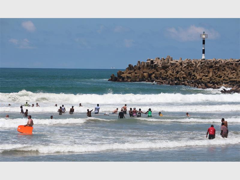 WATCH: How to spot a rip current and what to do when caught in one ...