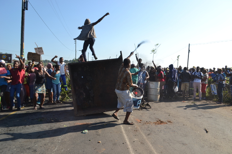 Five protesters arrested for public violence in eNseleni | Zululand ...