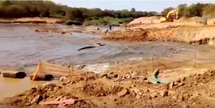 WATCH: Major incident at weir construction site | Zululand Observer