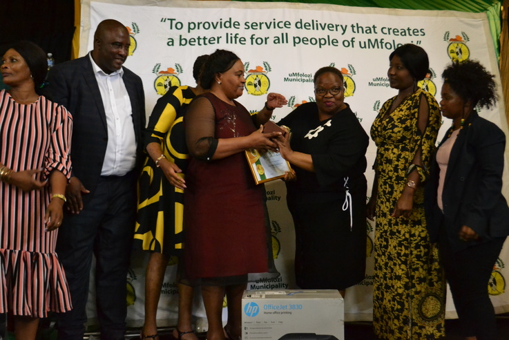 Umfolozi's top matrics honoured | Zululand Observer