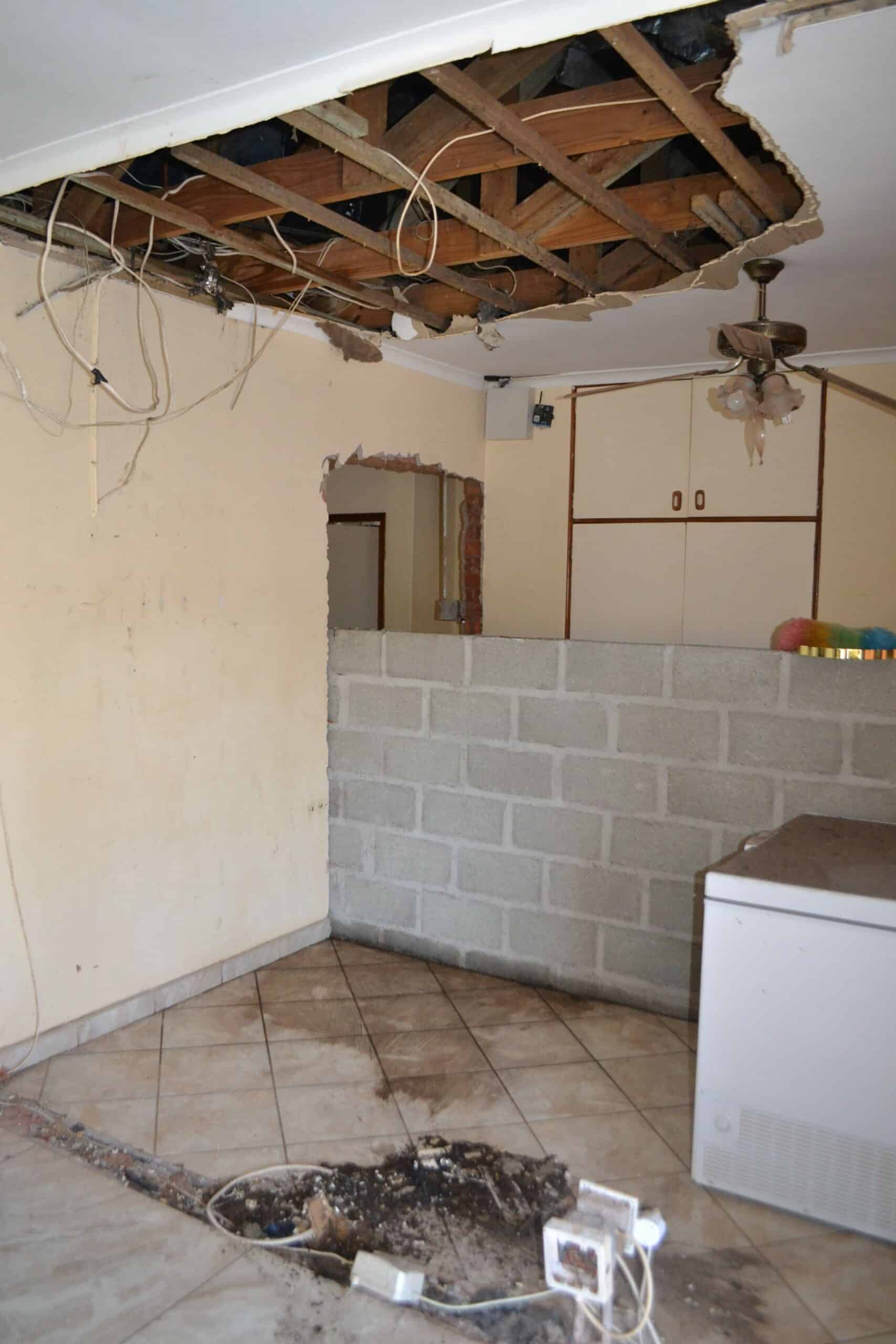 Geyser sparks ceiling fire: Quick-thinking Empangeni neighbours save ...