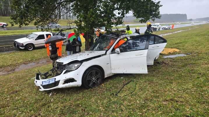 One critical in single vehicle accident on N2 | Zululand Observer