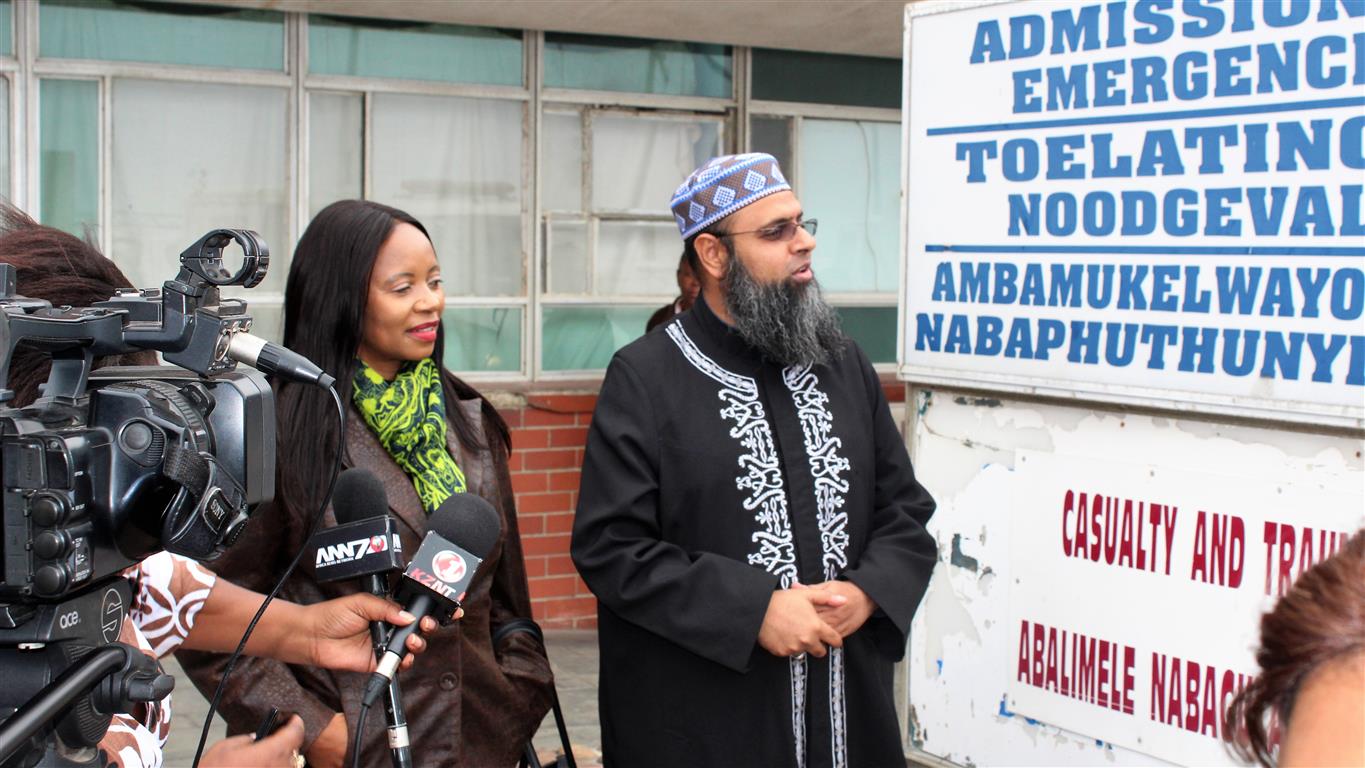 Baduve emnyango abe-DA benqatshelwa ukungena esibhedlela eThekwini ...