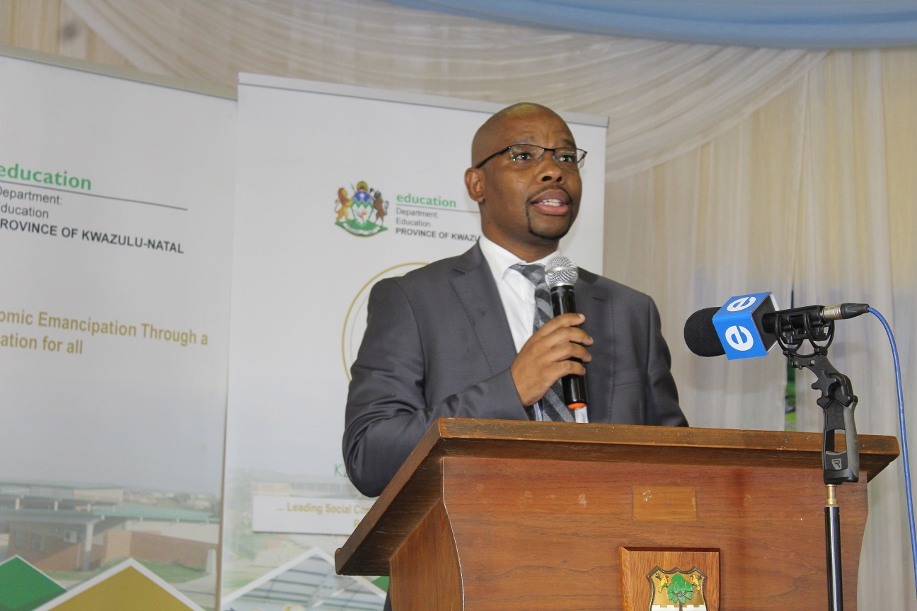 Abazali mabaqinise isandla ezinganeni. | Eyethu News