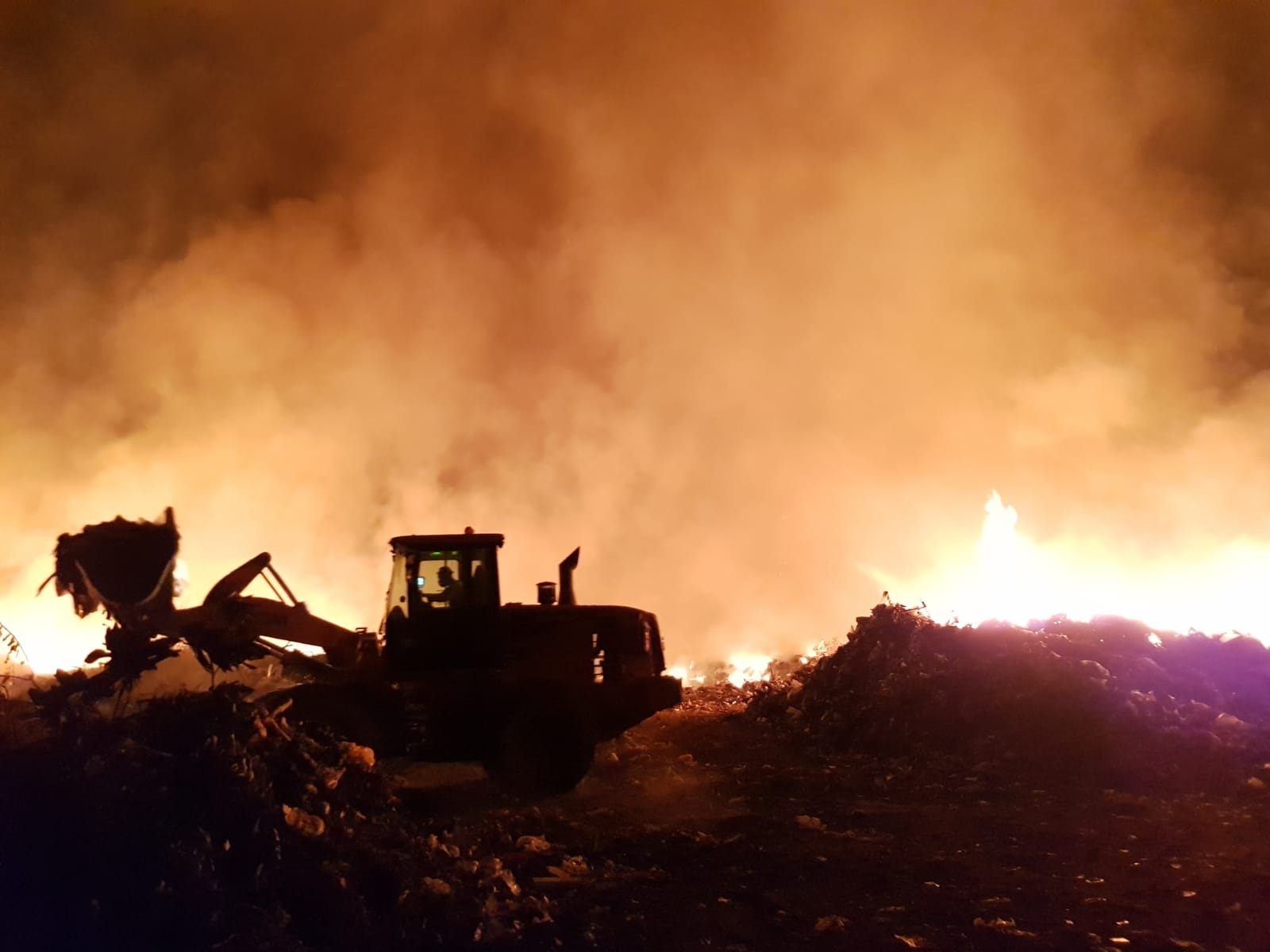 Toxic fumes can cause acute respiratory distress, say experts | Eyethu News